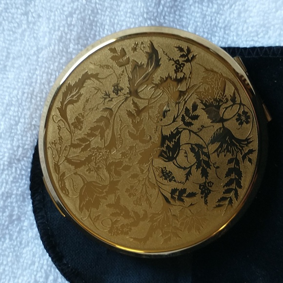Stratton | Accessories | Vintage Stratton England Compact With Dust Bag ...
